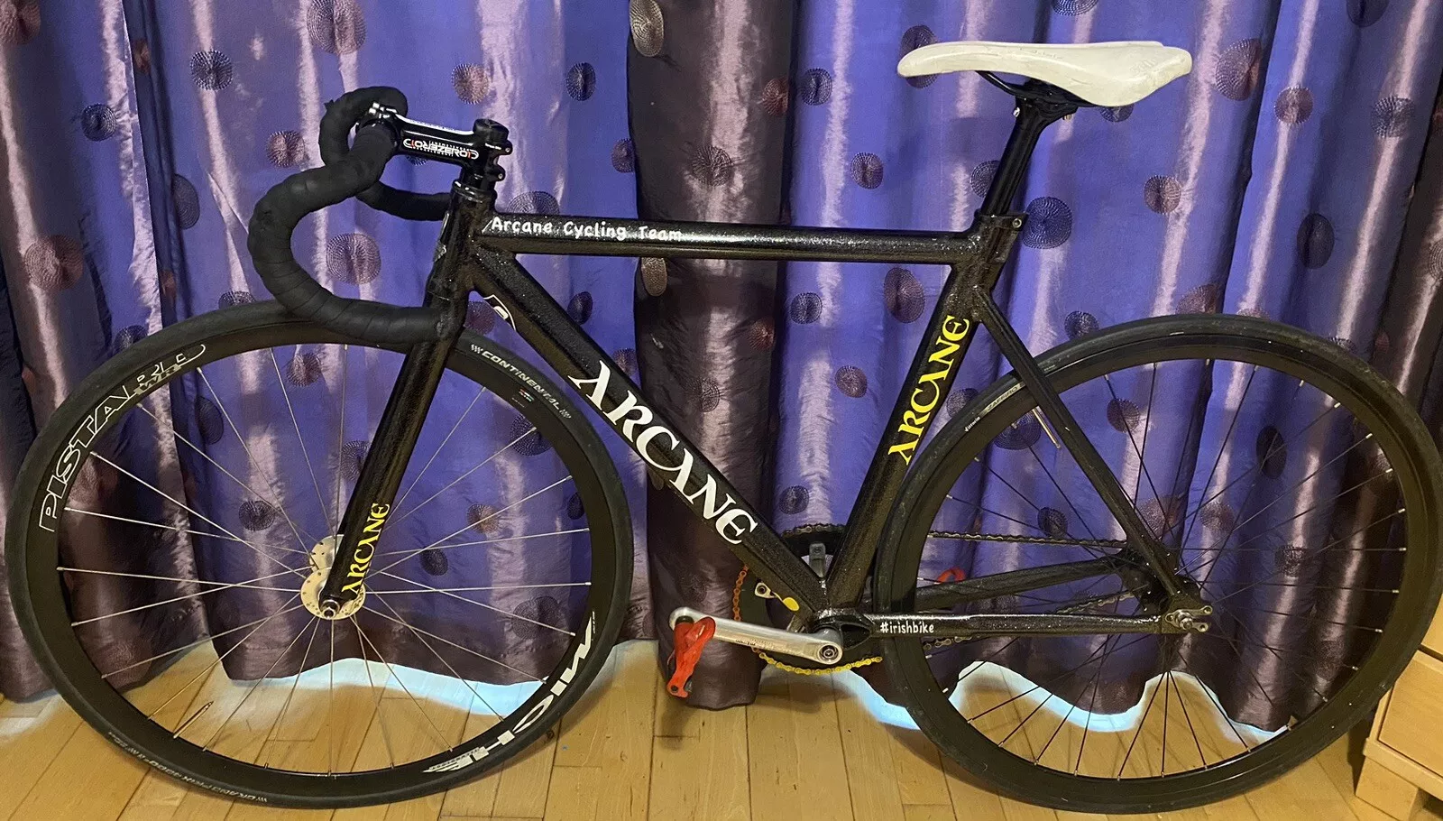 Arcane track bike Team Issue - Simply Sorcha