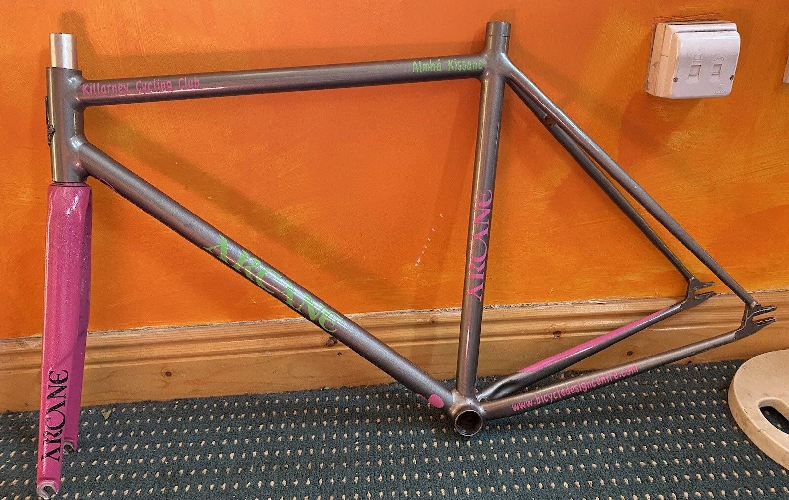Arcane Columbus Chromo Track Frame – Small, 700C - Simply Sorcha